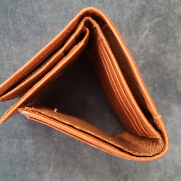 Pelle Studio | Bags | Pelley Studio Wallet | Poshmark